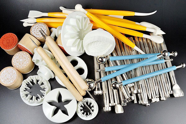 آشنایی با 12 تا از مهم‌ترین و کاربردی‌ترین ابزارهای قنادی - مجله ایران ...